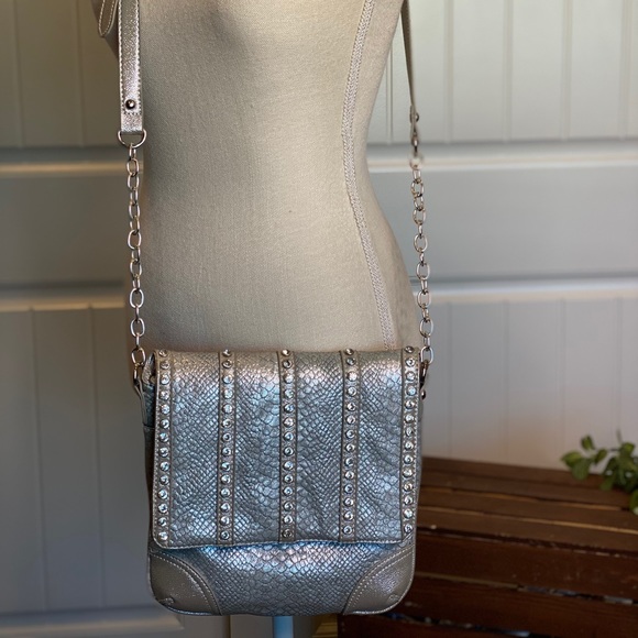 Silverake | Bags | Elegant Silver Rhinestone Snake Pattern Crossbody ...
